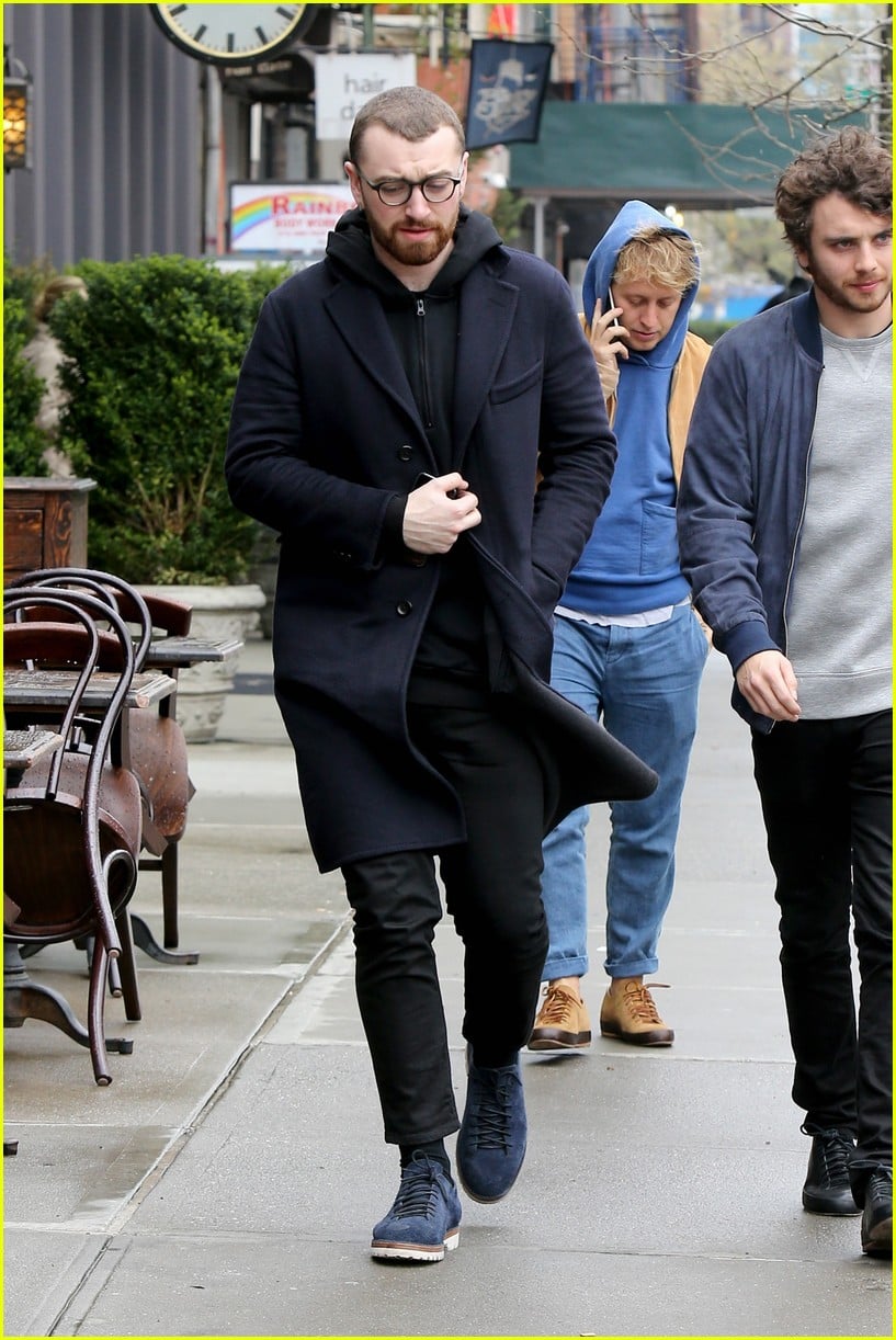 Sam Smith Braves Rain for City Stroll With Friends: Photo 3629334 ...