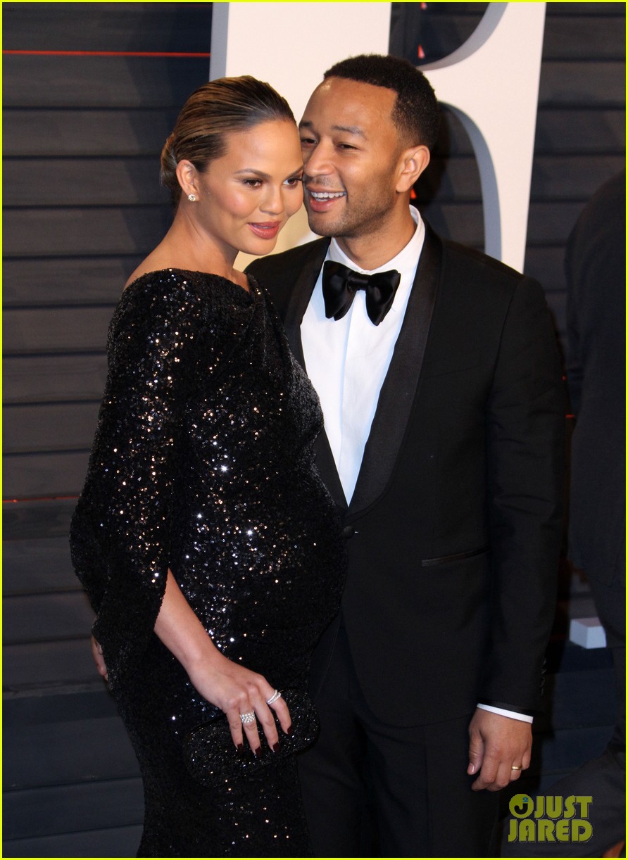 Chrissy Teigen & John Legend Welcome Baby Girl Luna Simone: Photo ...