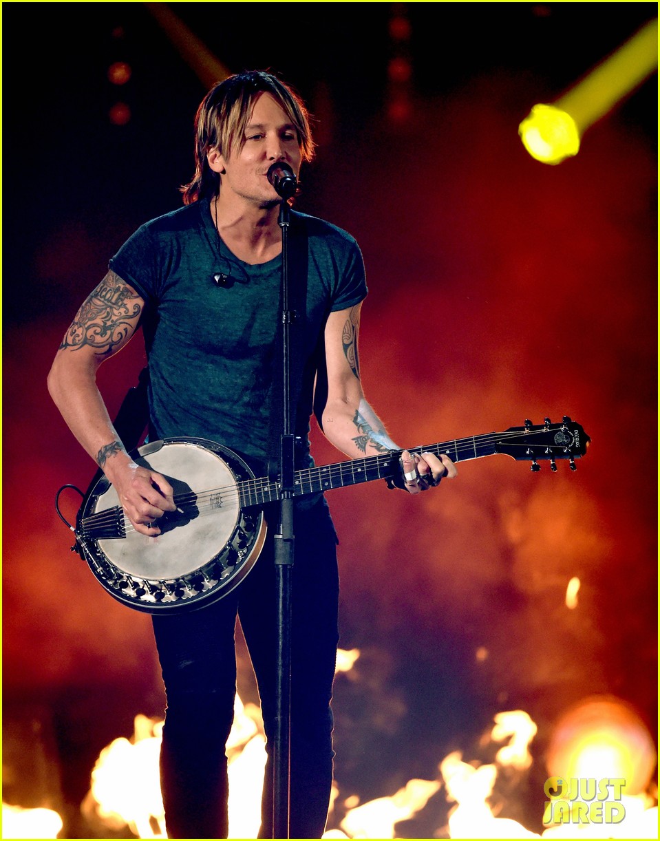 Keith Urban's ACM Awards 2016 Performance Video - Watch Now!: Photo ...
