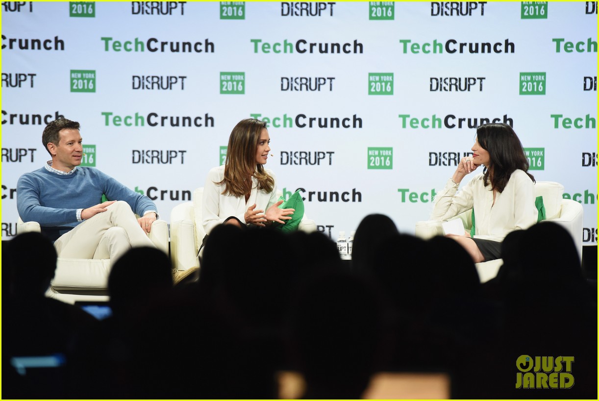 Jessica Alba Talks The Honest Company at TechCrunch 2016: Photo 3652979 ...