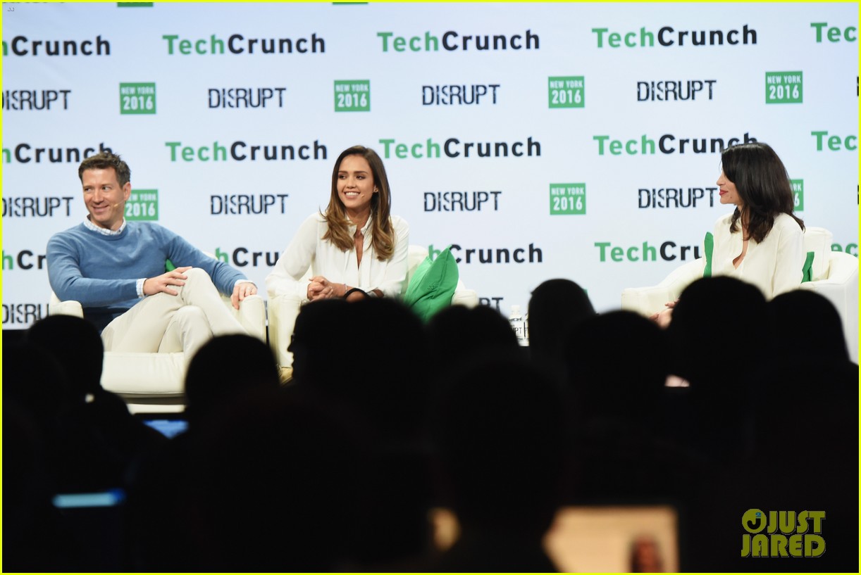 Jessica Alba Talks The Honest Company at TechCrunch 2016: Photo 3652980 ...