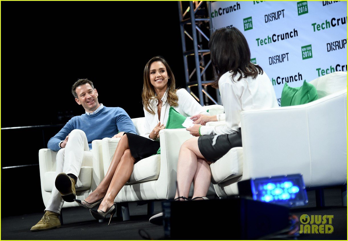 Jessica Alba Talks The Honest Company at TechCrunch 2016: Photo 3652981 ...