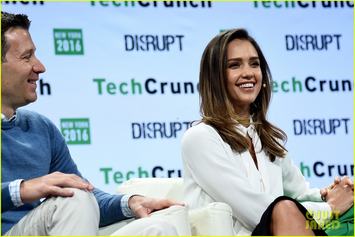 Jessica Alba Talks The Honest Company at TechCrunch 2016: Photo 3652984 ...