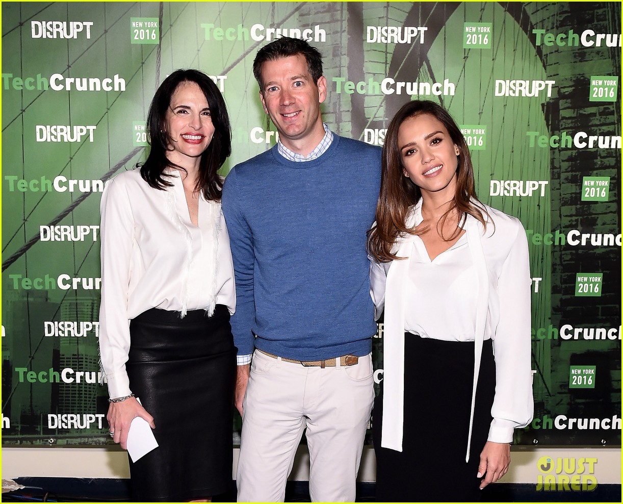 Jessica Alba Talks The Honest Company at TechCrunch 2016: Photo 3652998 ...