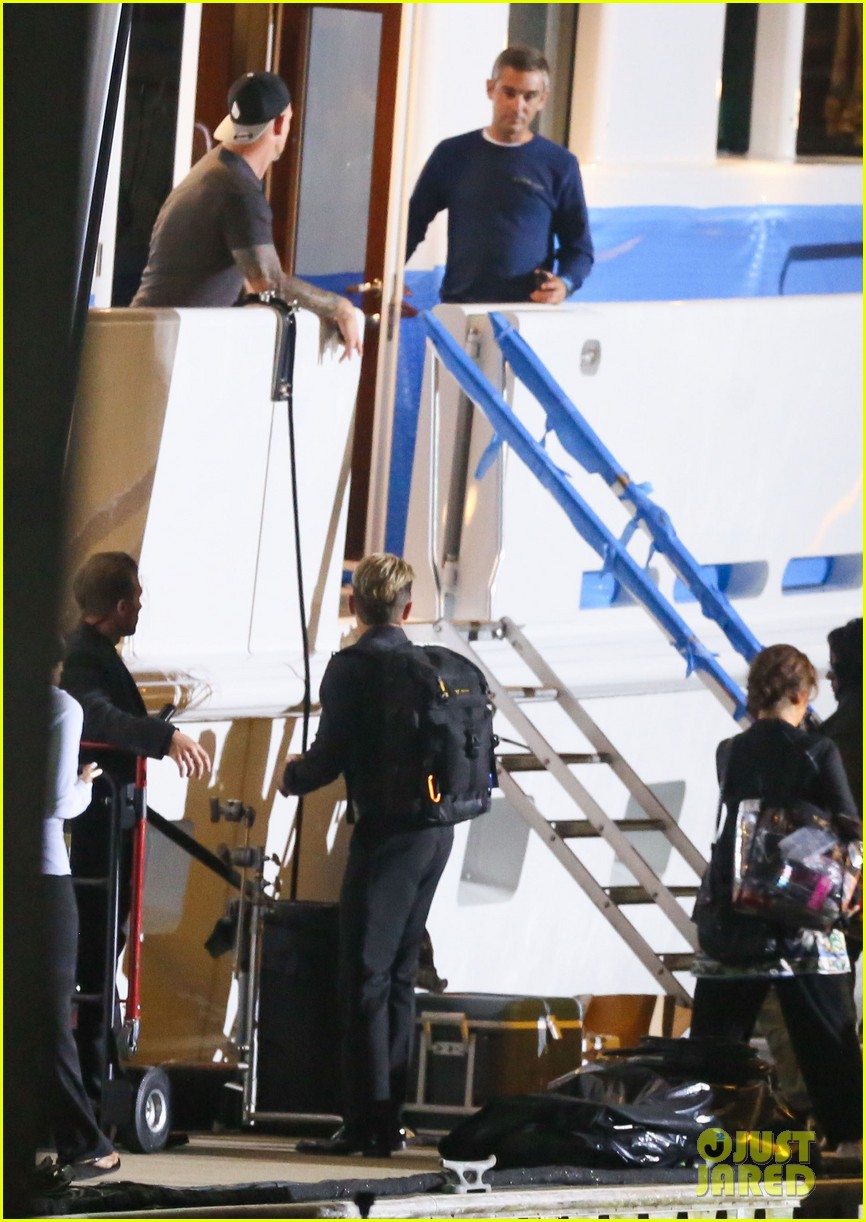 Zac Efron & 'Baywatch' Cast Film Night Scenes on Boat: Photo 3648507 ...