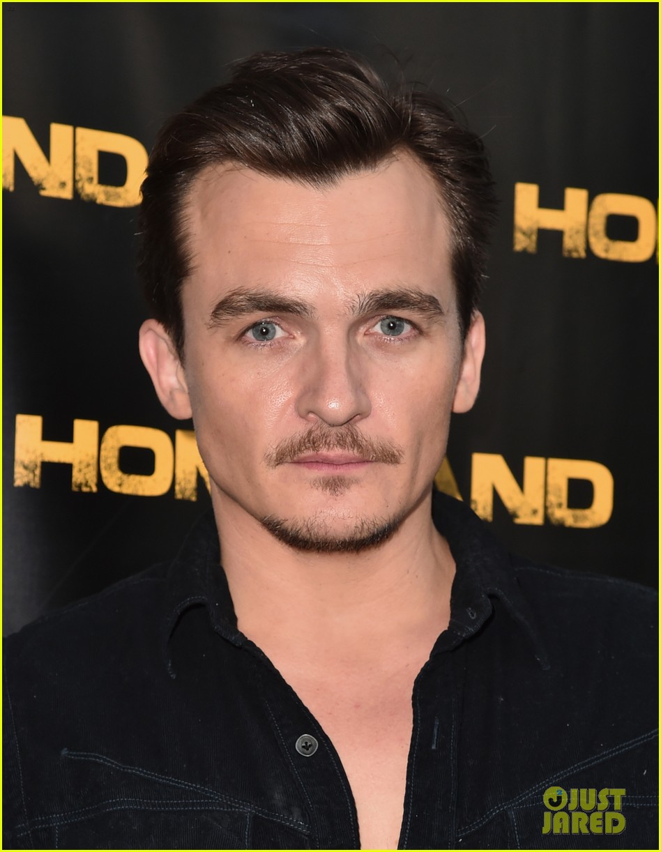 Claire Danes & Rupert Friend Attend 'Homeland' Emmy Event: Photo ...