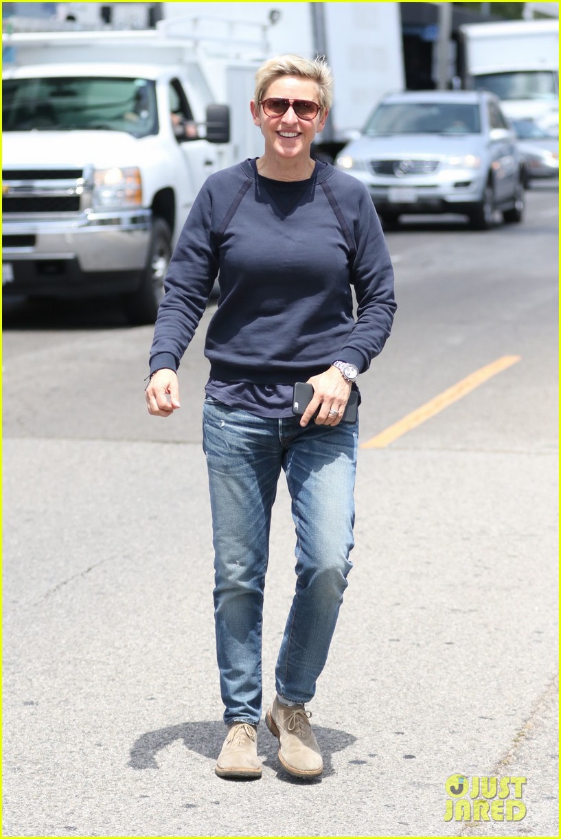 Ellen DeGeneres Shows Off Her Contagious Smile: Photo 3644549 | Ellen ...