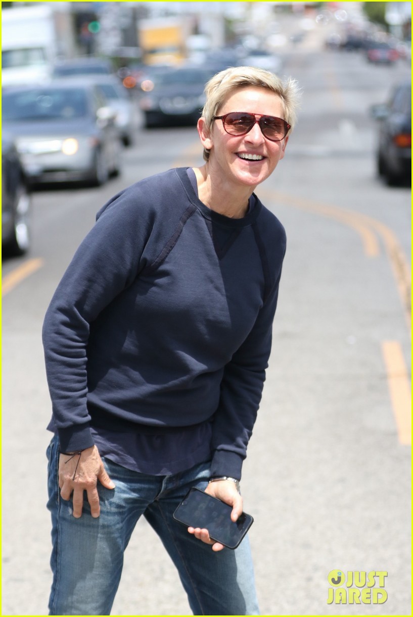 Ellen DeGeneres Shows Off Her Contagious Smile: Photo 3644550 | Ellen ...