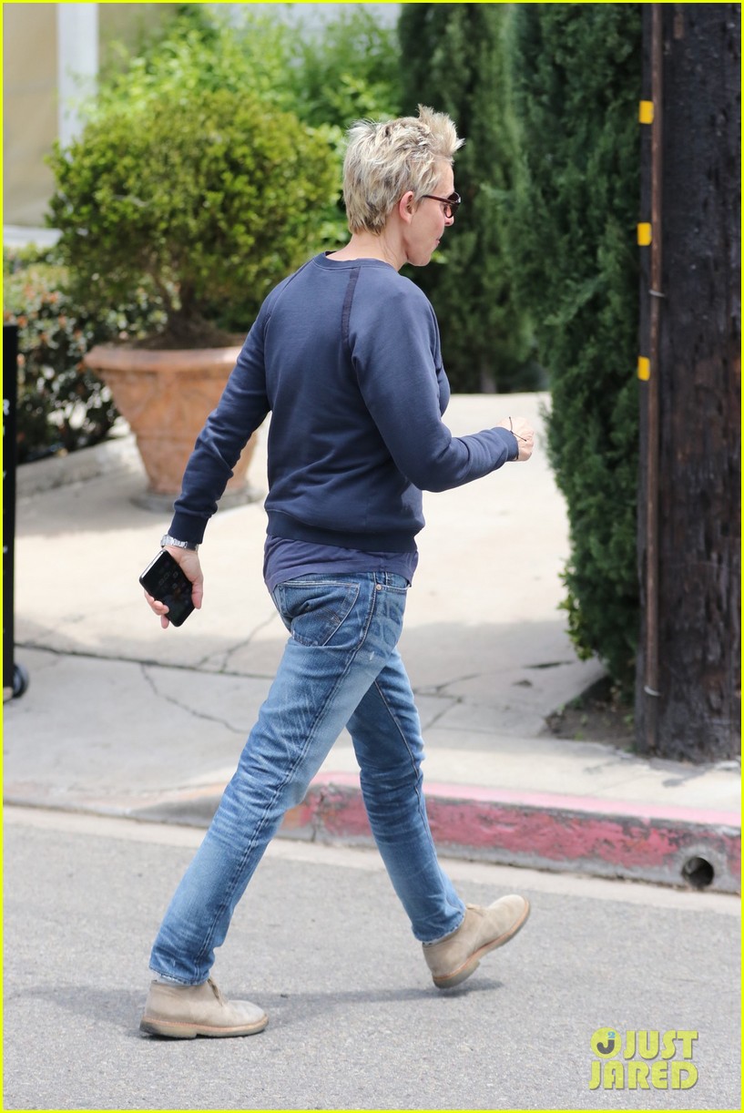 Ellen DeGeneres Shows Off Her Contagious Smile: Photo 3644551 | Ellen ...