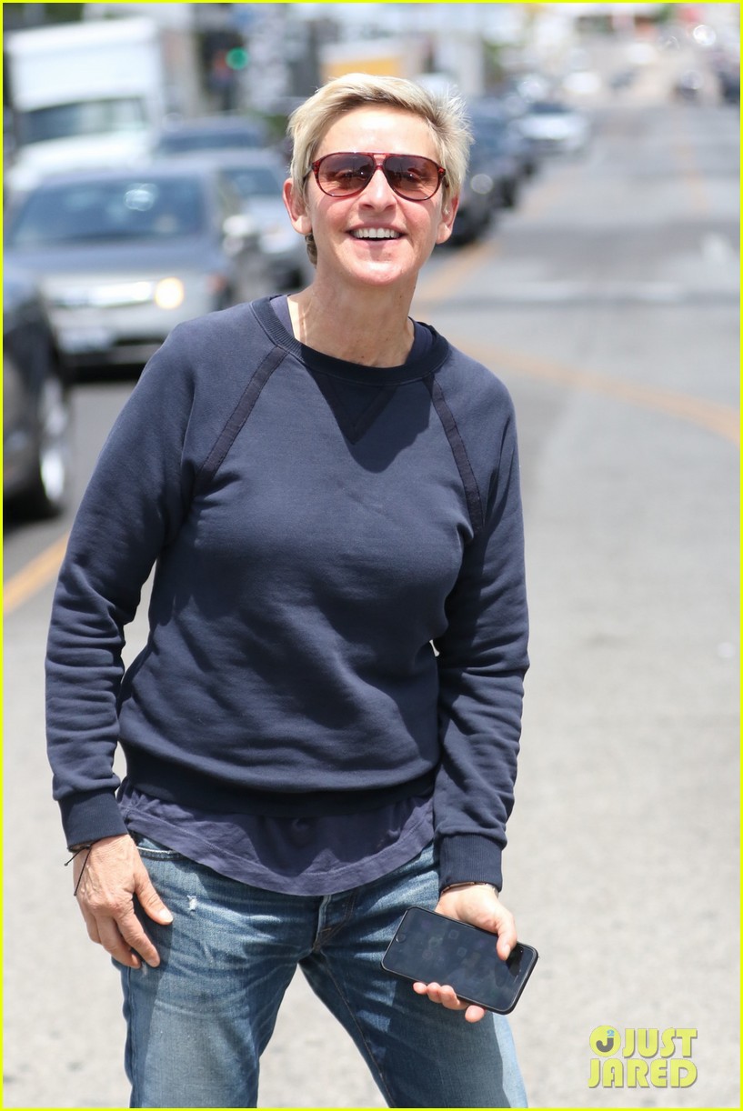 Ellen DeGeneres Shows Off Her Contagious Smile: Photo 3644552 | Ellen ...