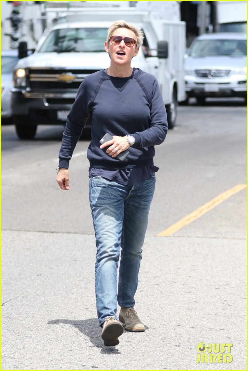 Ellen DeGeneres Shows Off Her Contagious Smile: Photo 3644556 | Ellen ...