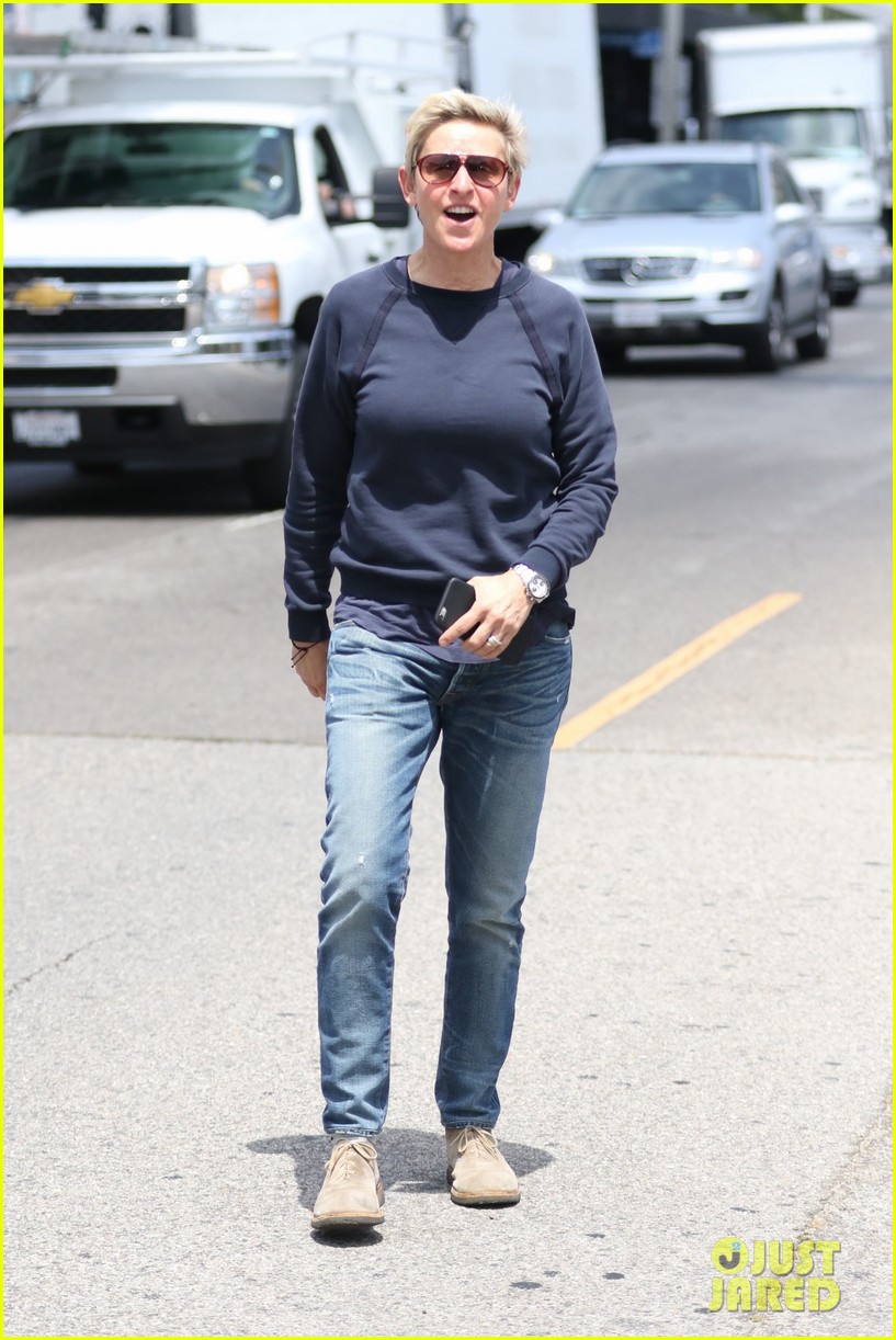 Ellen DeGeneres Shows Off Her Contagious Smile: Photo 3644559 | Ellen ...