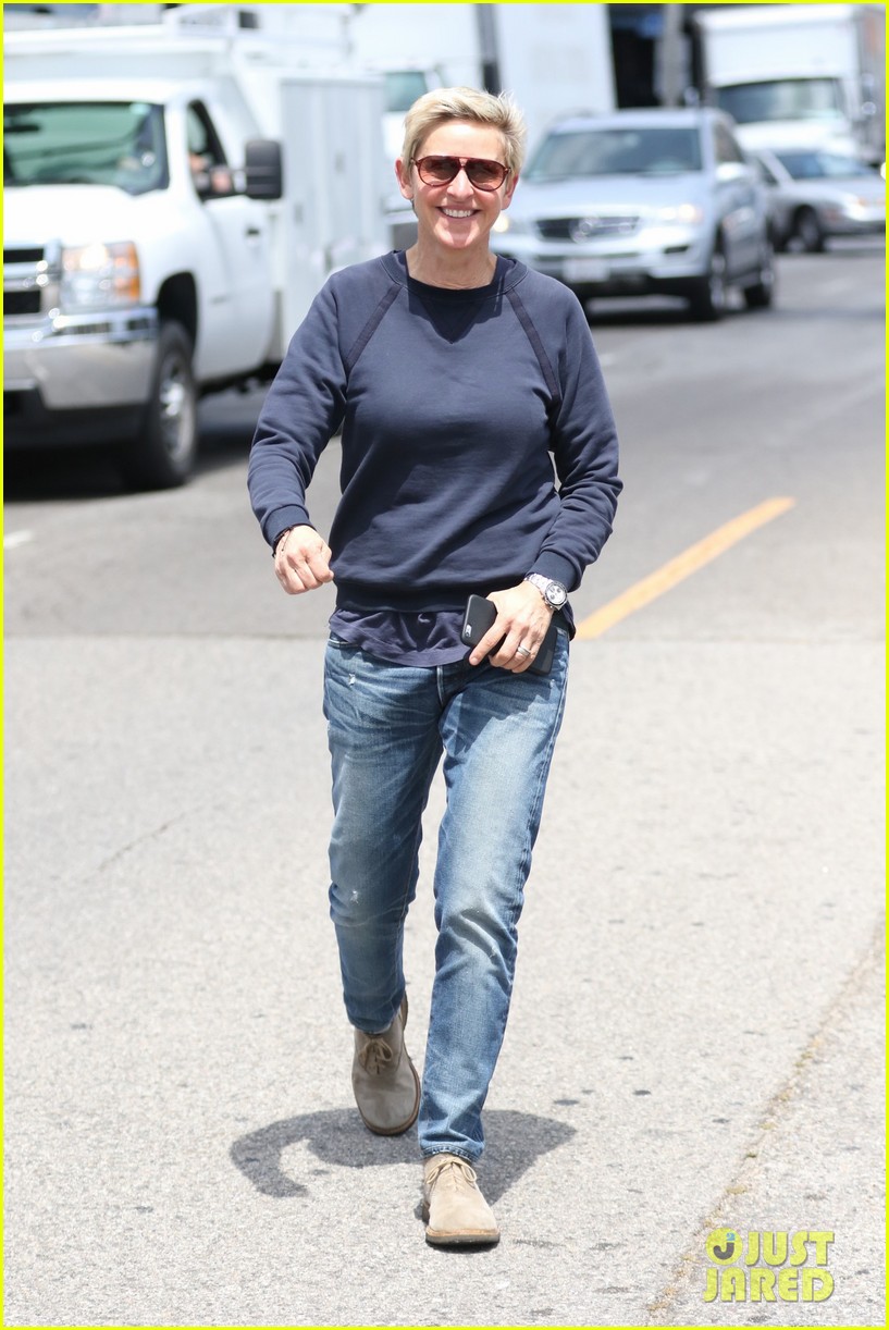 Ellen DeGeneres Shows Off Her Contagious Smile: Photo 3644560 | Ellen ...