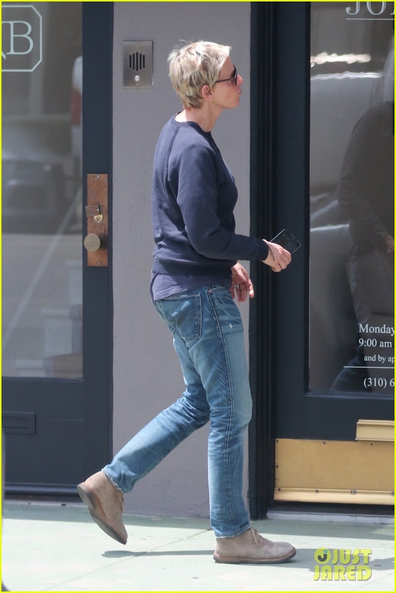 Ellen DeGeneres Shows Off Her Contagious Smile: Photo 3644563 | Ellen ...