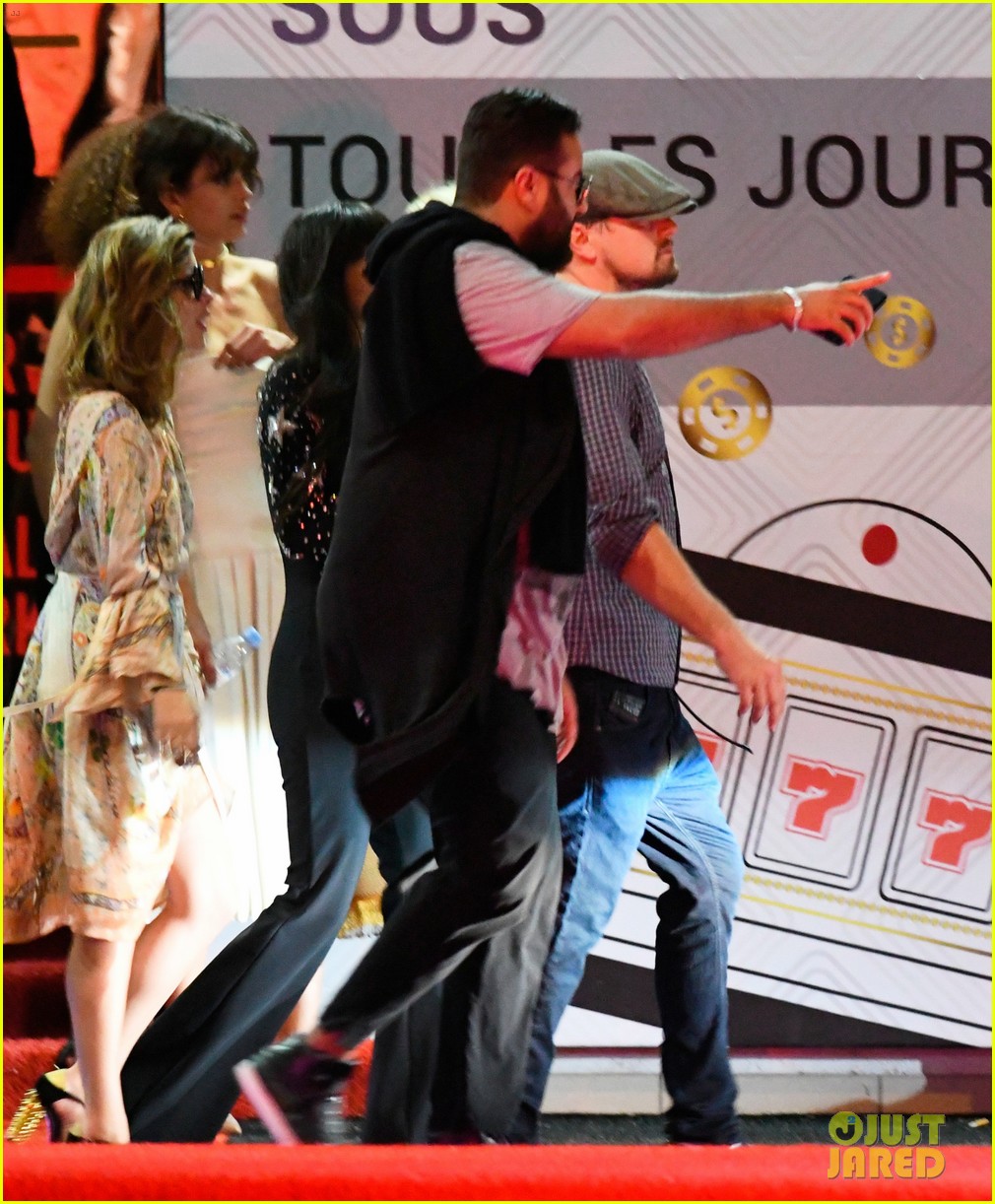 Leonardo DiCaprio Checks Out the Party Scene in Cannes: Photo 3659042 ...