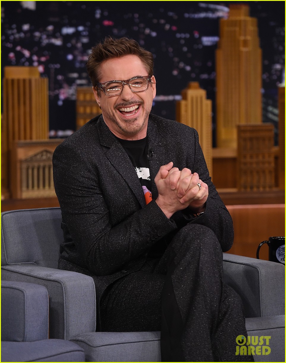 Robert Downey Jr. Coaches Jimmy Fallon Through Dramatic Acting Scenes ...