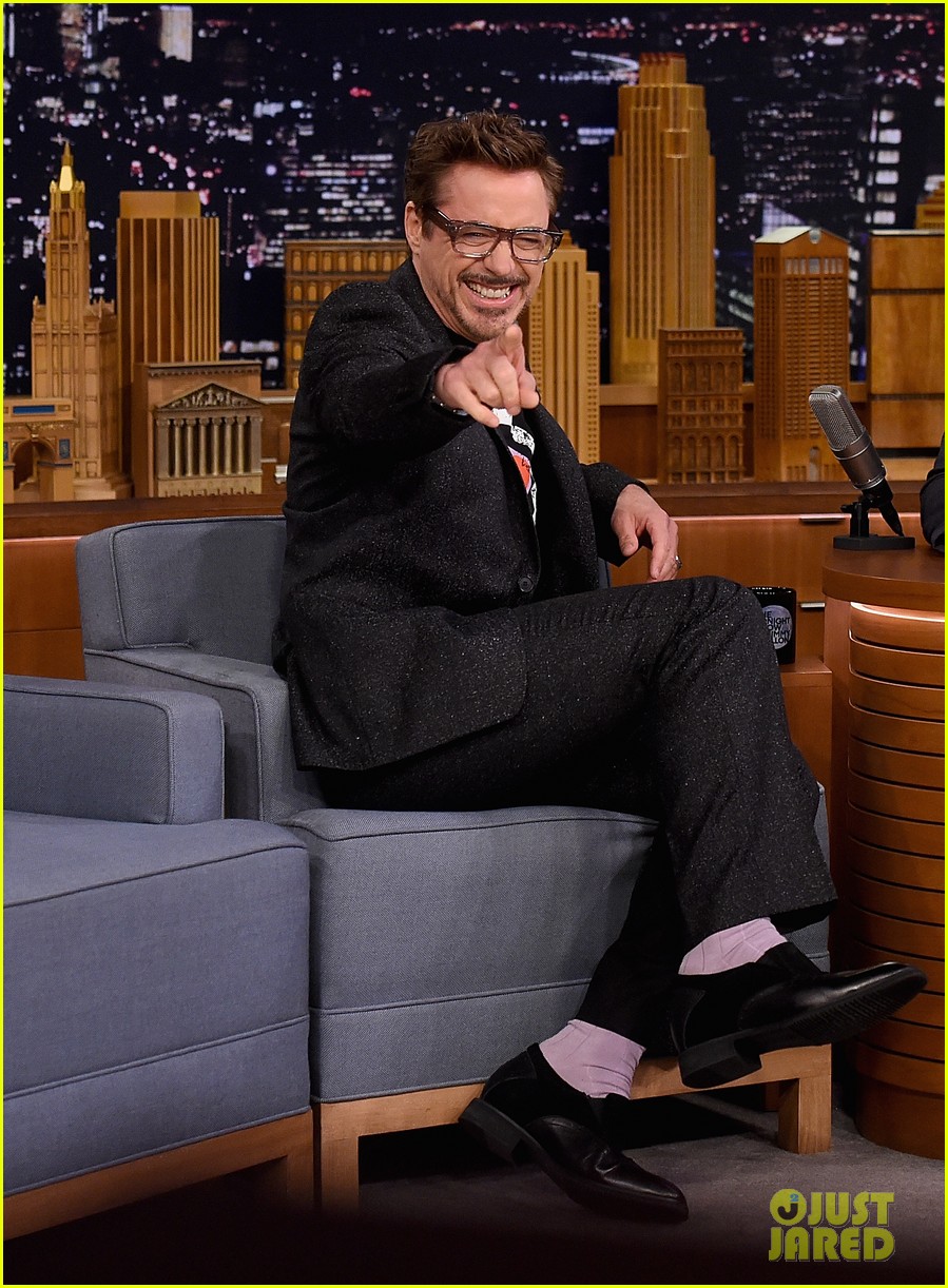Robert Downey Jr. Coaches Jimmy Fallon Through Dramatic Acting Scenes ...