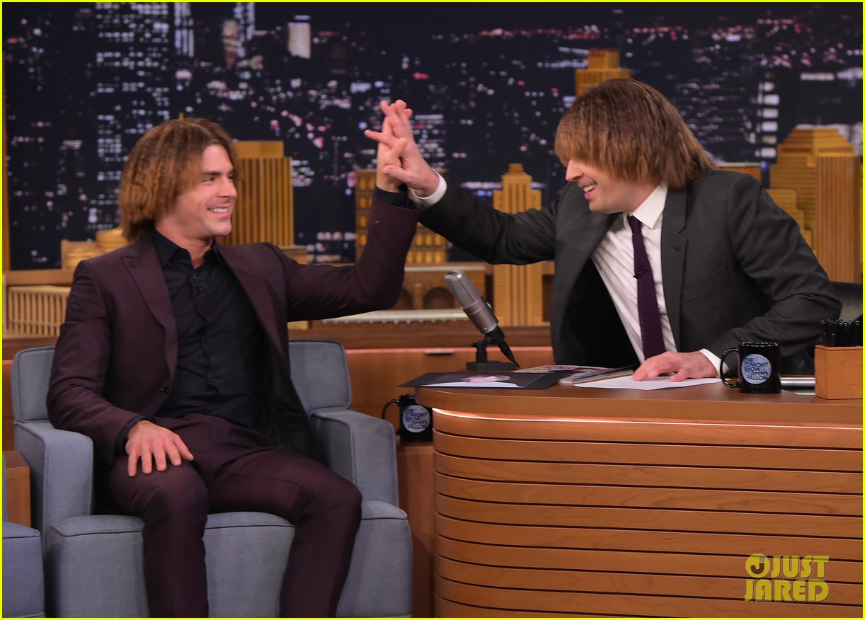 Zac Efron Has 'Water War' With Jimmy Fallon - Watch!: Photo 3660395 ...