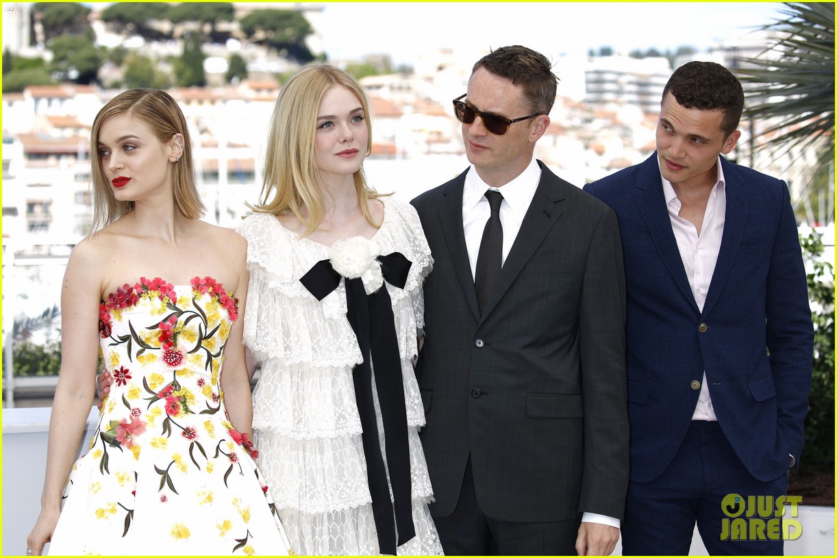 Elle Fanning & Bella Heathcote Wow in White at 'Neon Demon' Photo Call ...