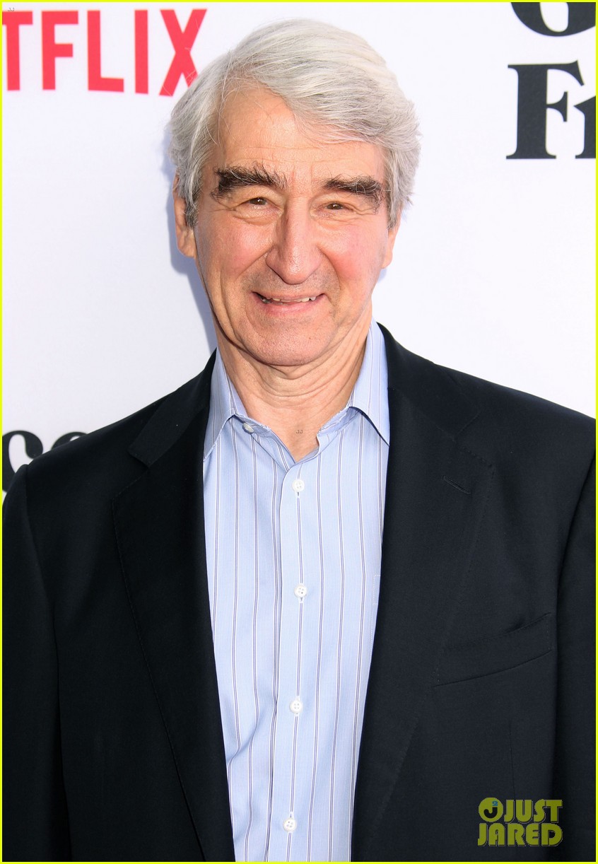 Jane Fonda & Lily Tomlin Team Up At 'Grace & Frankie' Season 2 Premiere ...