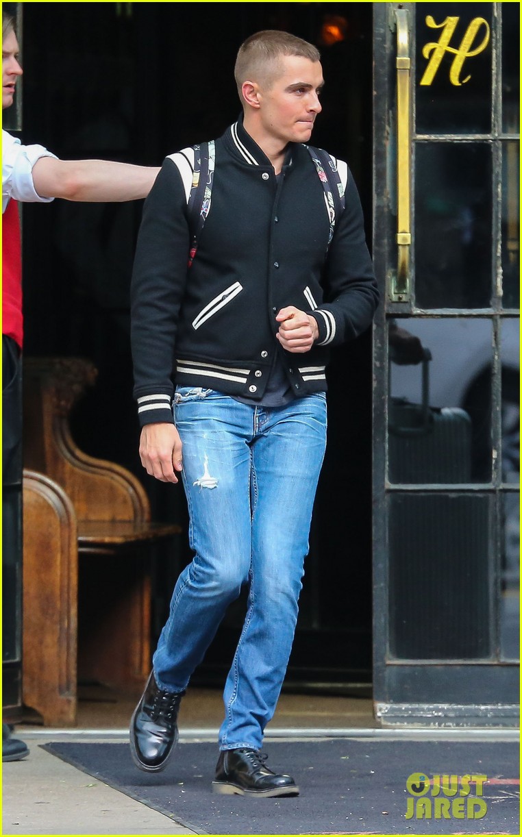 Dave Franco Teaches Jimmy Fallon Card Throwing - Watch!: Photo 3668549 ...