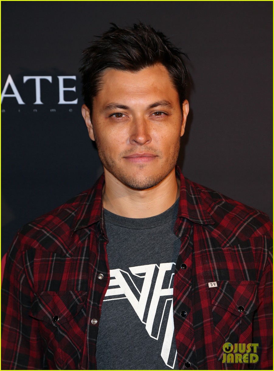 Tom Welling & Ashley Greene Help Launch Mobile Game '6 Bullets To Hell ...