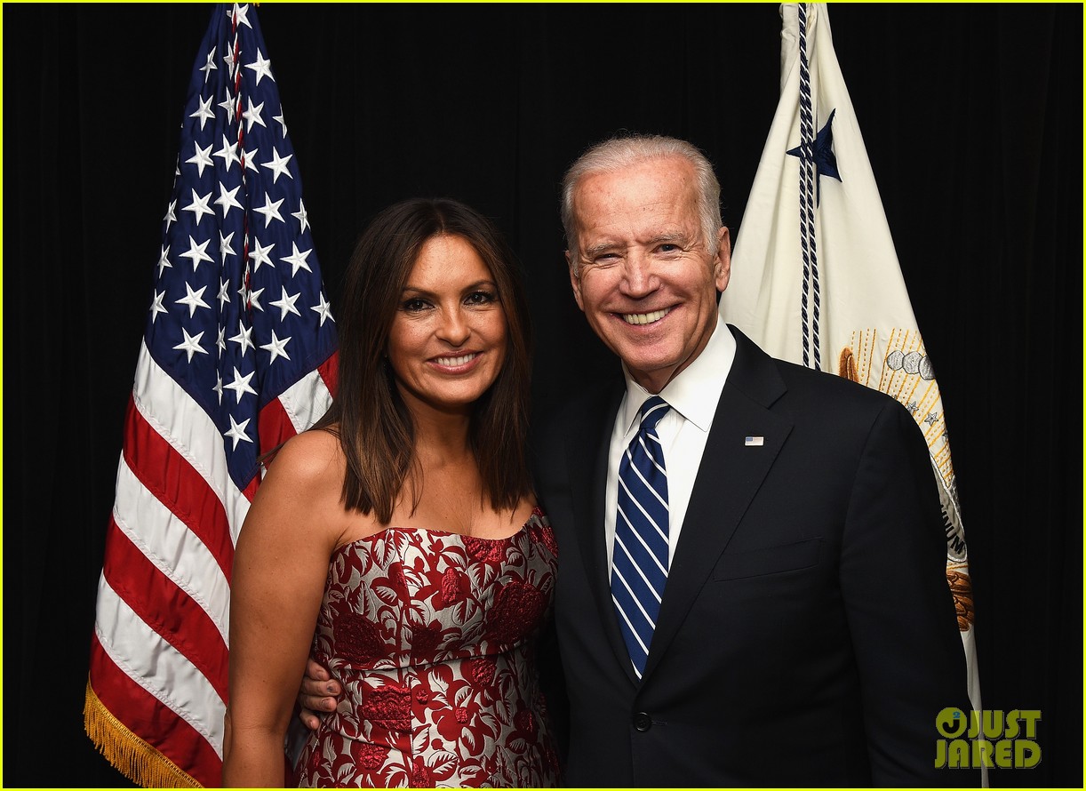 Mariska Hargitay Makes It A Family Affair At Joyful Revolution Gala ...