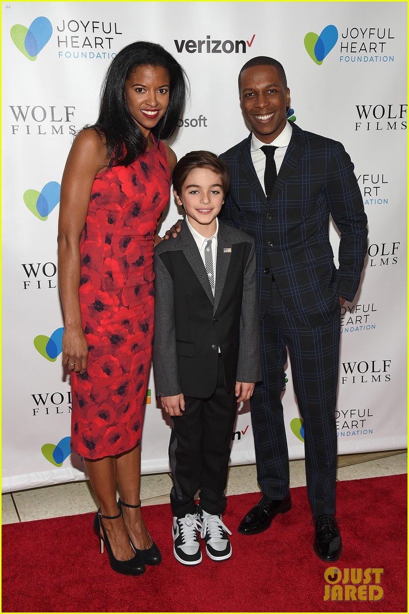 Mariska Hargitay Makes It A Family Affair At Joyful Revolution Gala ...