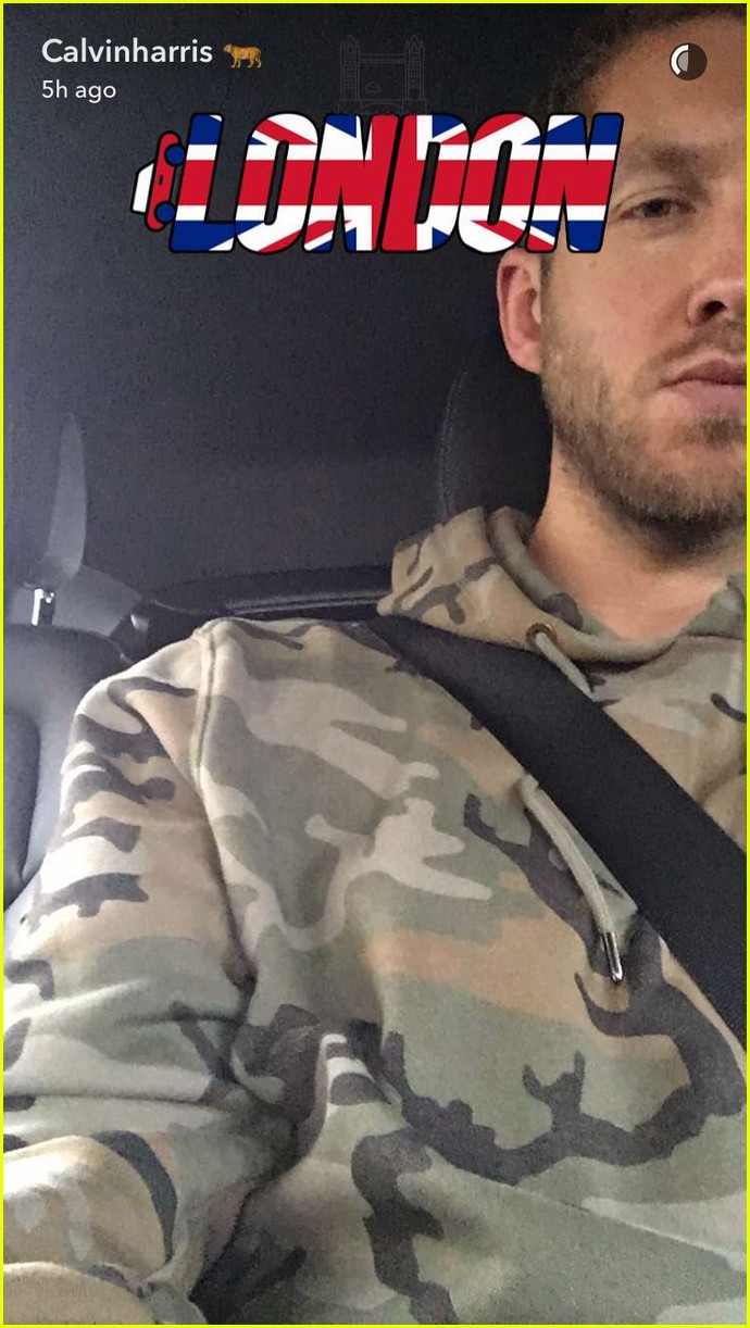 Calvin Harris Hides Half of His Face in New Selfies: Photo 3670284 ...
