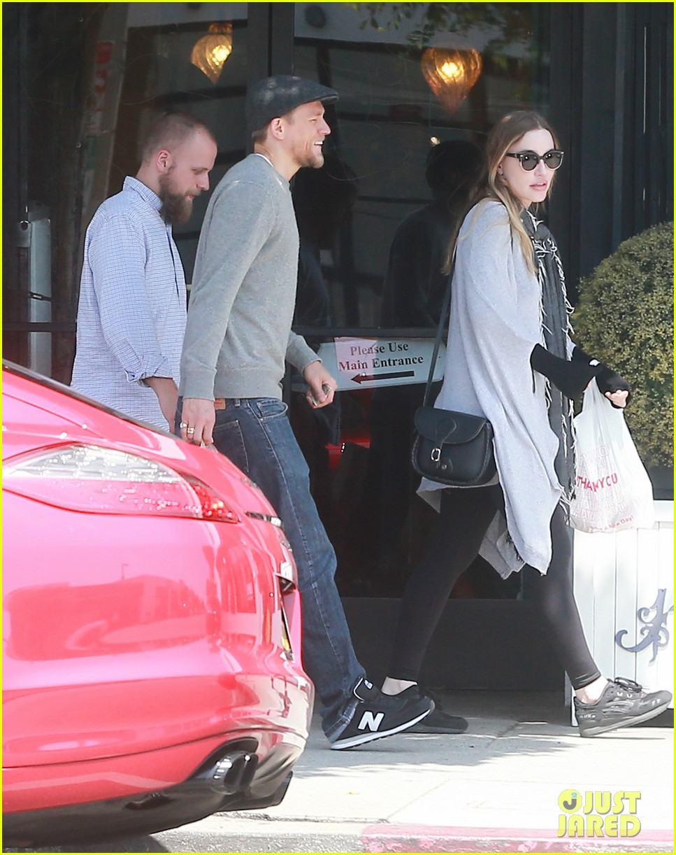 Charlie Hunnam Does Shopping & Breakfast with Girlfriend Morgana ...