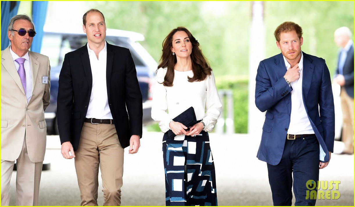 Kate Middleton Tests Her Boxing Skills with the Princes!: Photo 3657303 ...