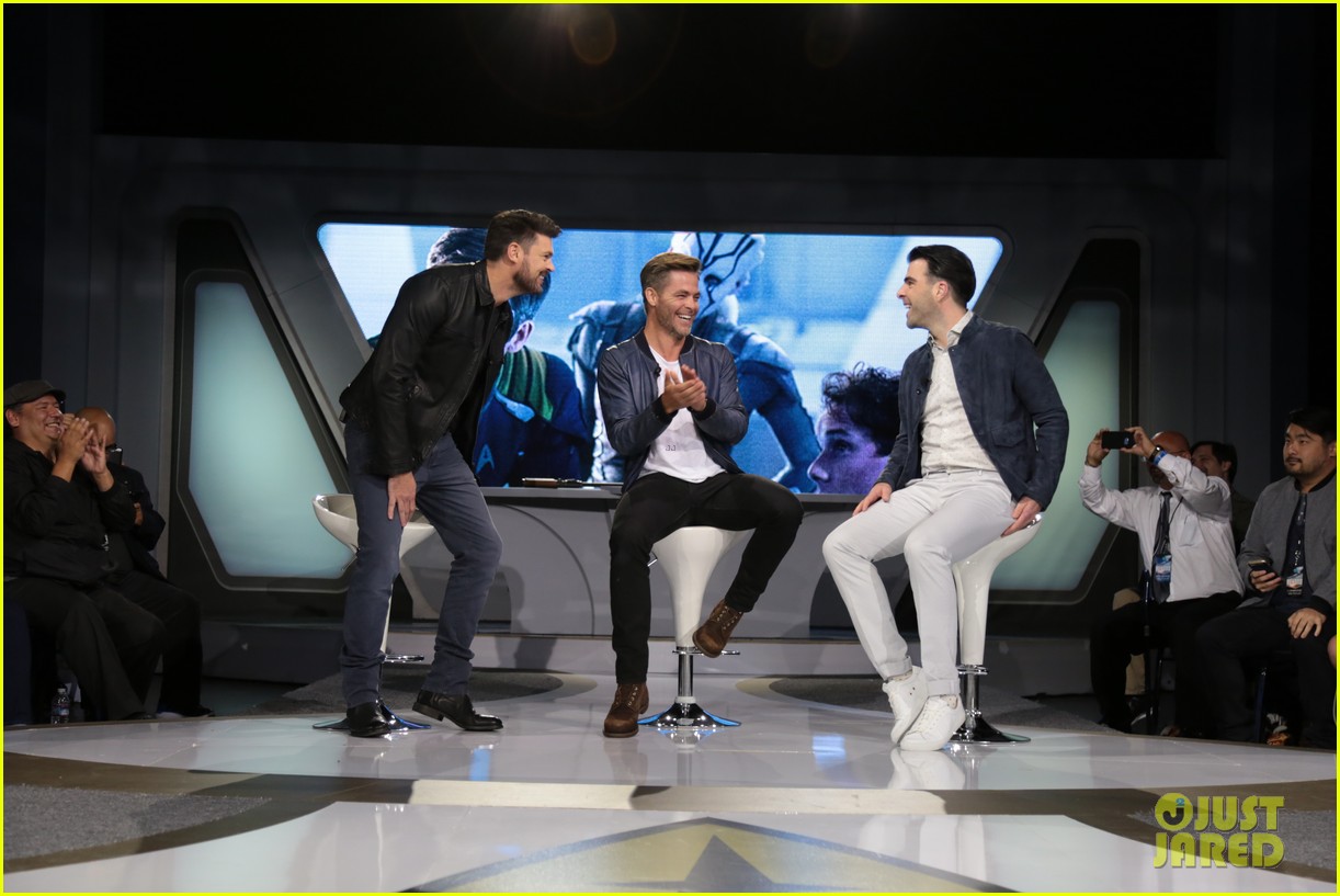 Chris Pine & Zachary Quinto Give the Vulcan Salute at 'Star Trek' Fan Event: Photo 3662404 ...
