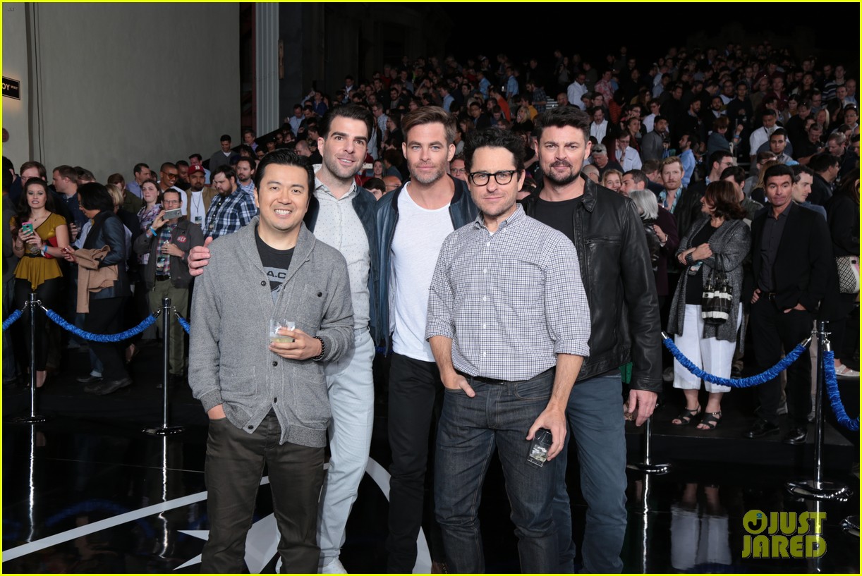 Chris Pine & Zachary Quinto Give the Vulcan Salute at 'Star Trek' Fan Event: Photo 3662415 ...