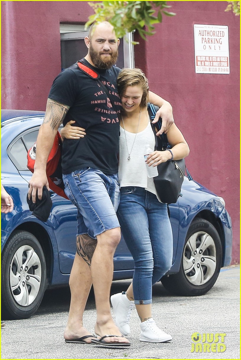 Ronda Rousey & Travis Browne Are Inseparable on Outing: Photo 3666240 ...