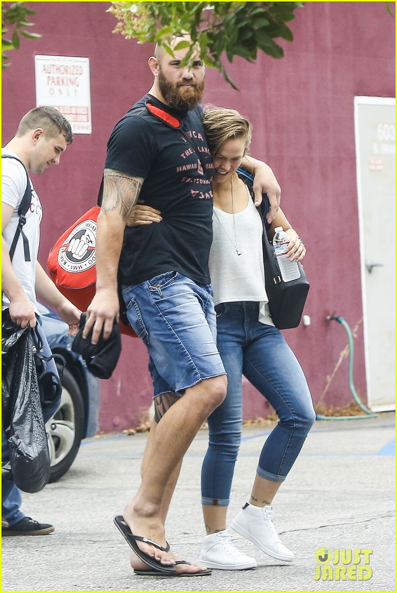 Ronda Rousey & Travis Browne Are Inseparable on Outing: Photo 3666245 ...