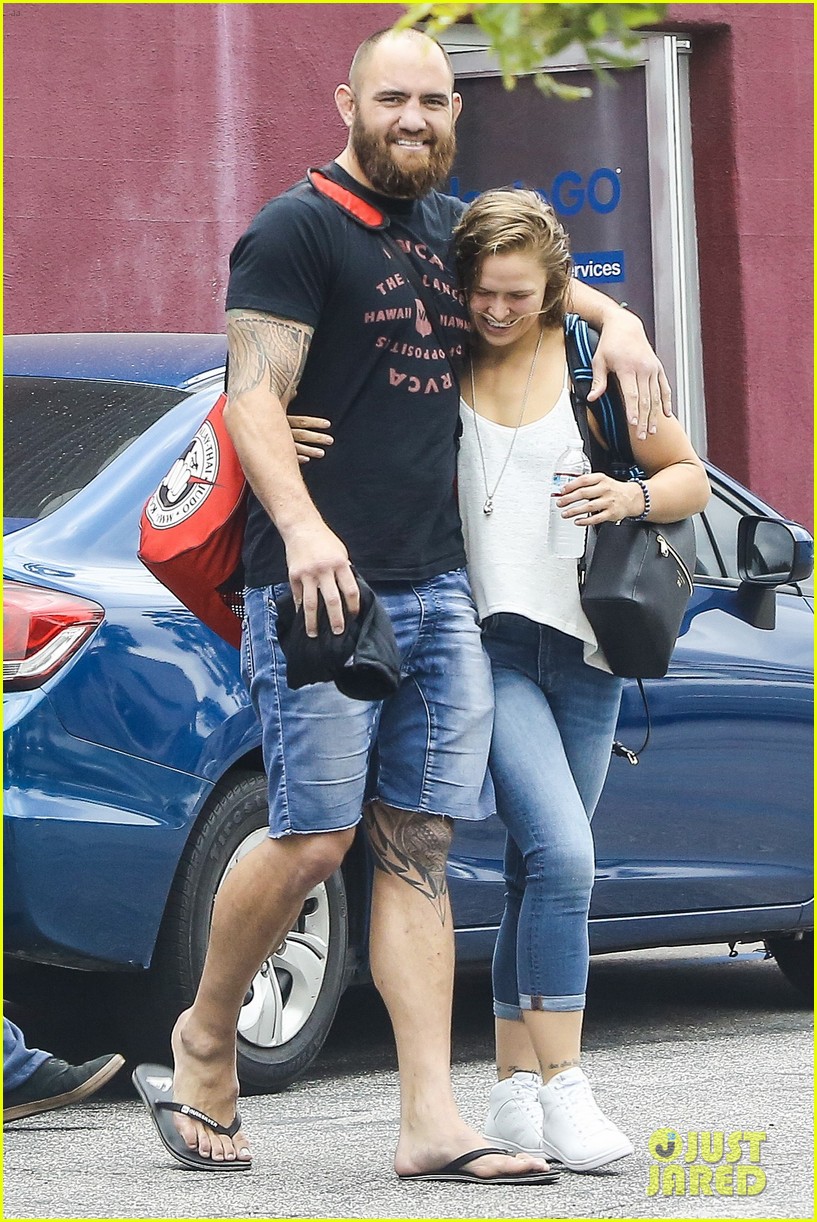Ronda Rousey & Travis Browne Are Inseparable on Outing: Photo 3666250 ...