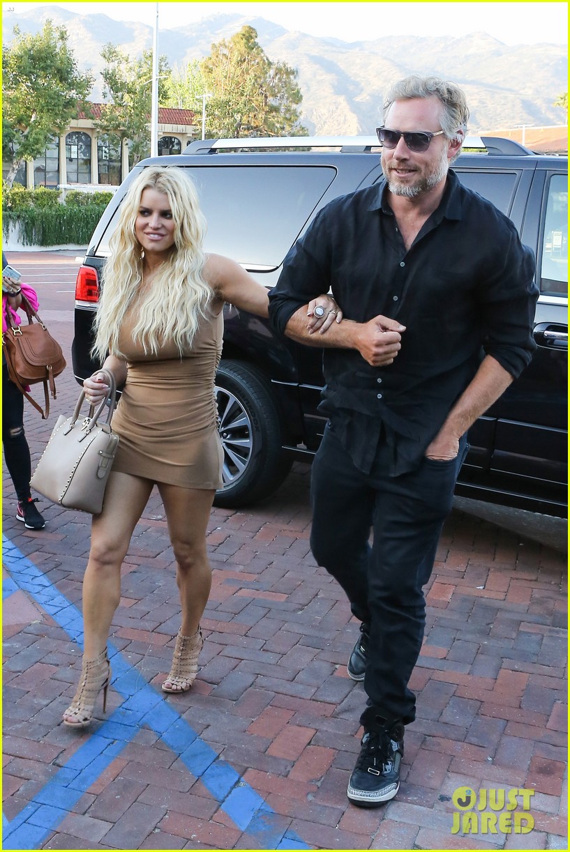 Jessica Simpson Steps Out After Teasing Her Return to Music!: Photo ...