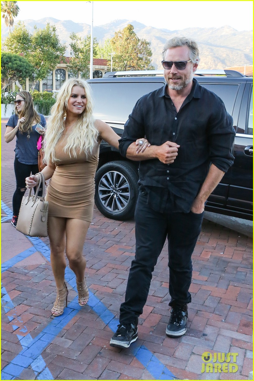 Jessica Simpson Steps Out After Teasing Her Return to Music!: Photo ...