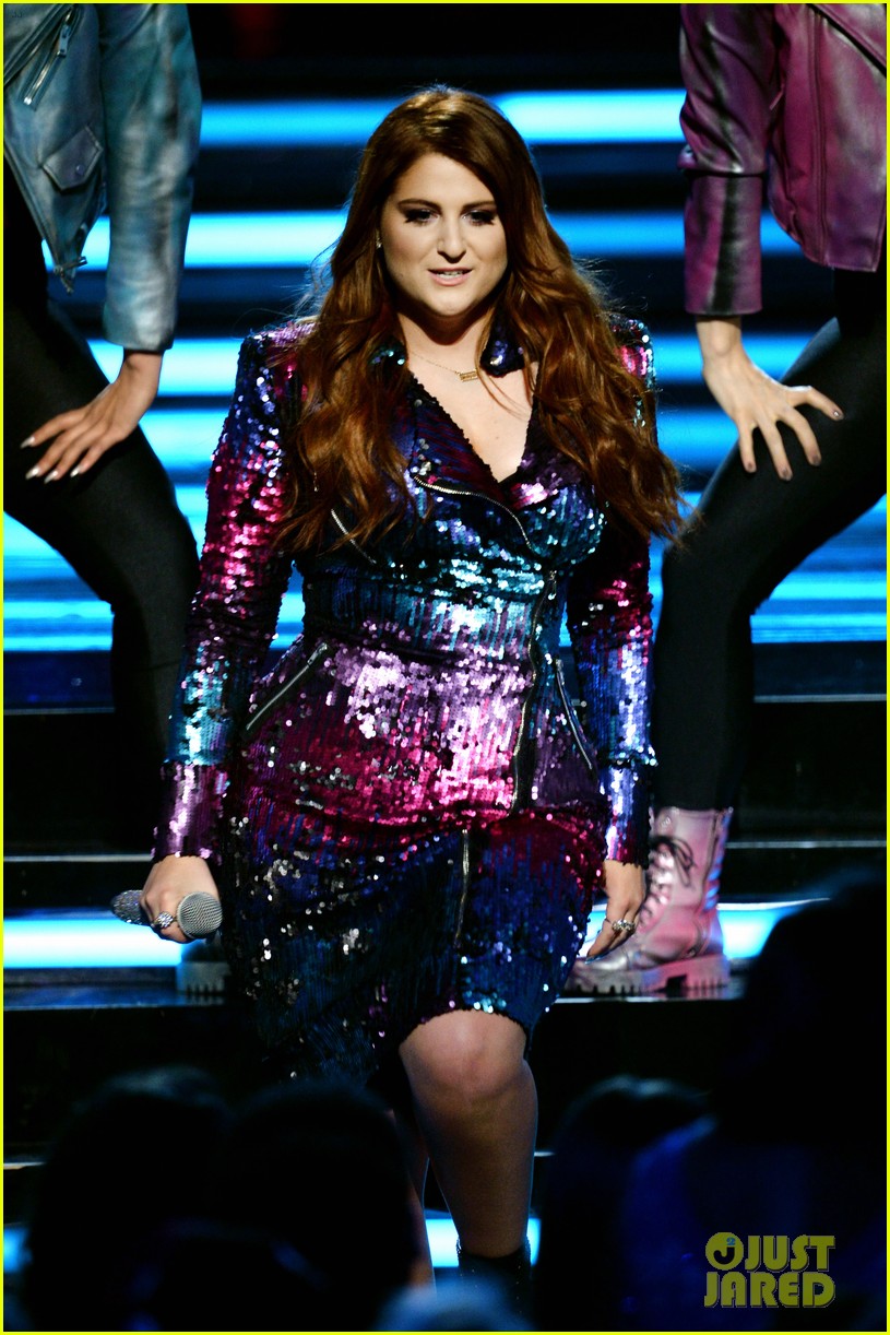 Meghan Trainor Fan Takes Amazing Selfie Video During Her BBMAs ...