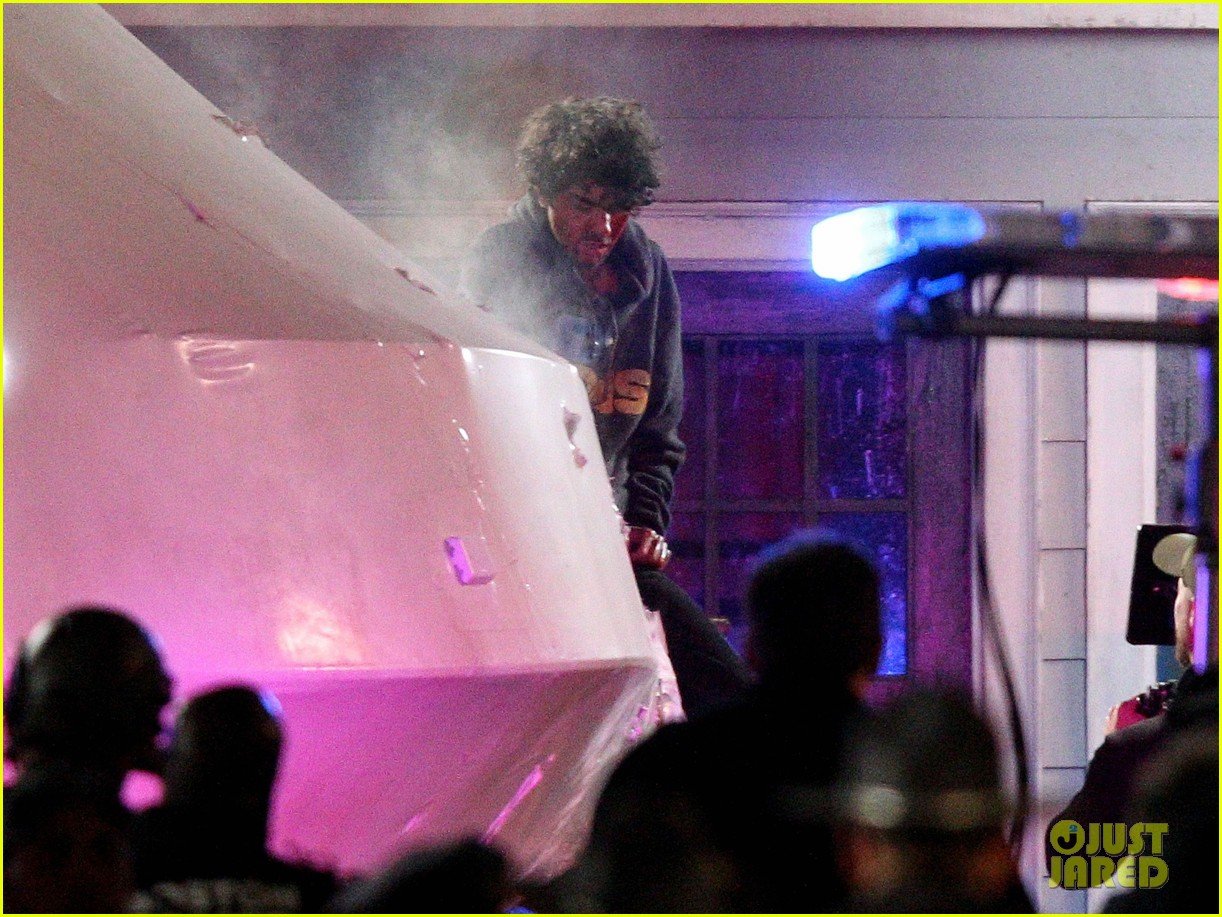 Photo: alex wolff patriots day film set 08 | Photo 3677916 | Just Jared ...