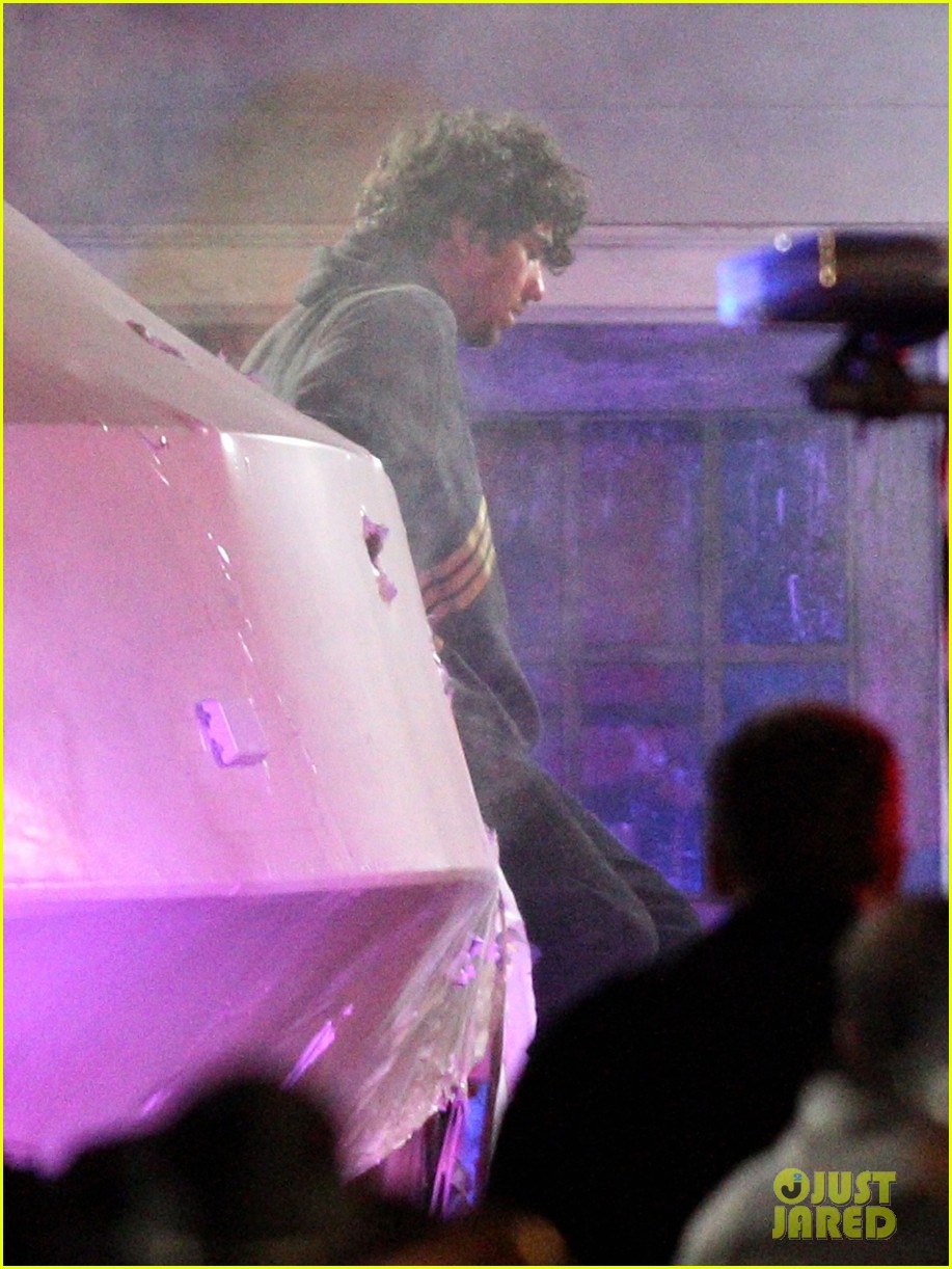 Alex Wolff Shoots Night Scenes For 'Patriots Day': Photo 3677919 ...