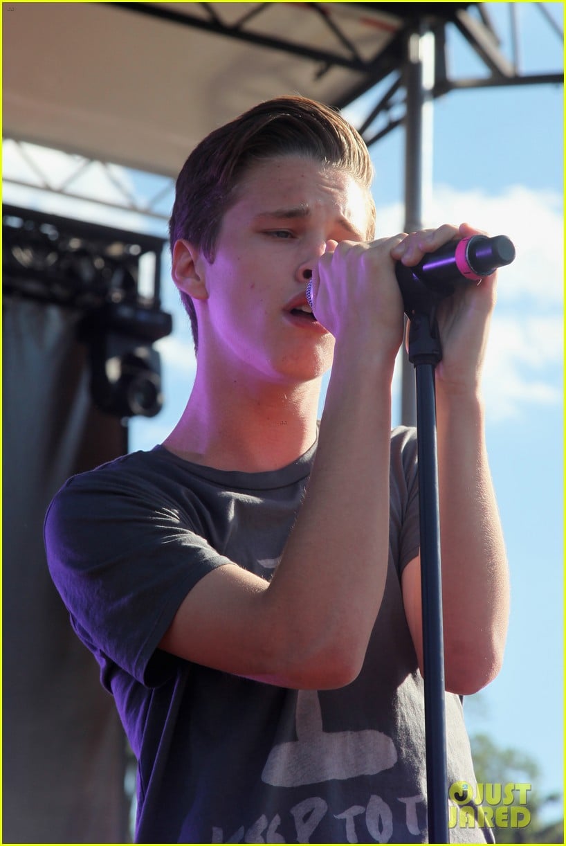 Singer Ryan Beatty Comes Out as Gay: 'Proud to Be a Raging Homosexual ...
