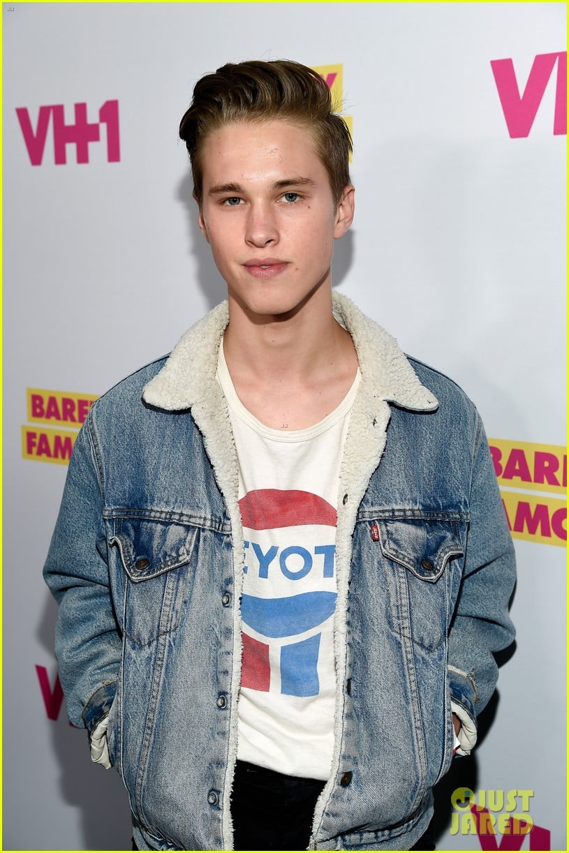 Photo: singer ryan beatty comes out as gay 12 | Photo 3694310 | Just Jared