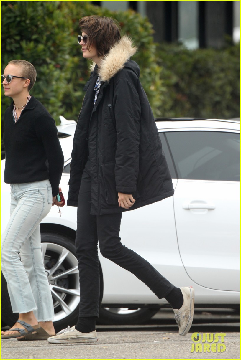 Dylan Brosnan Smashes His Hand in a Car Door!: Photo 3682503 | Dylan ...