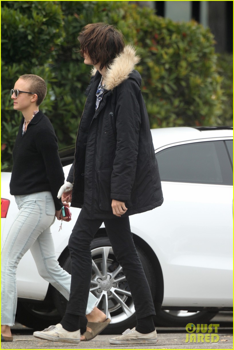 Dylan Brosnan Smashes His Hand in a Car Door!: Photo 3682506 | Dylan ...