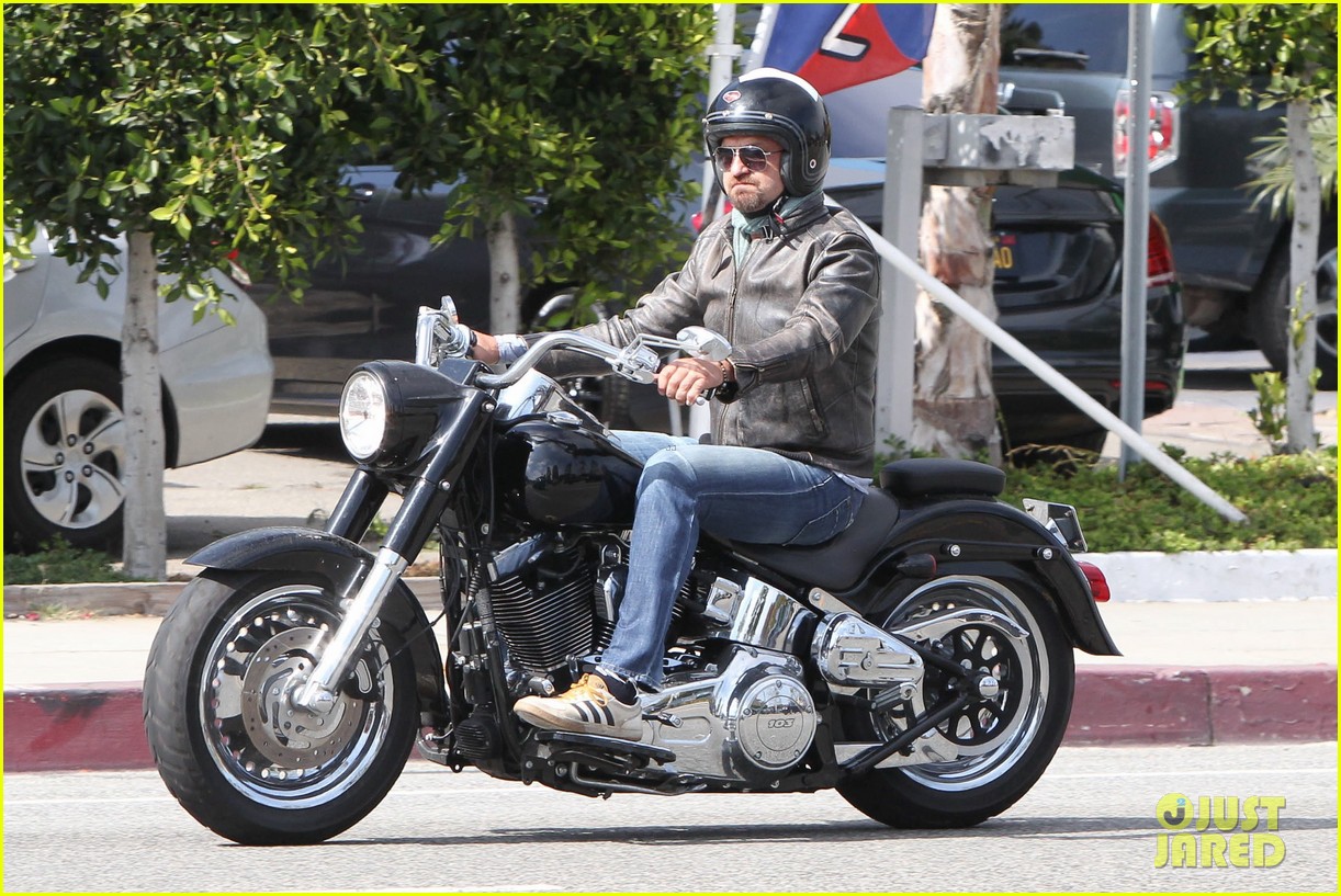 Gerard Butler Goes for Weekend Motorcycle Ride: Photo 3673917 | Gerard ...