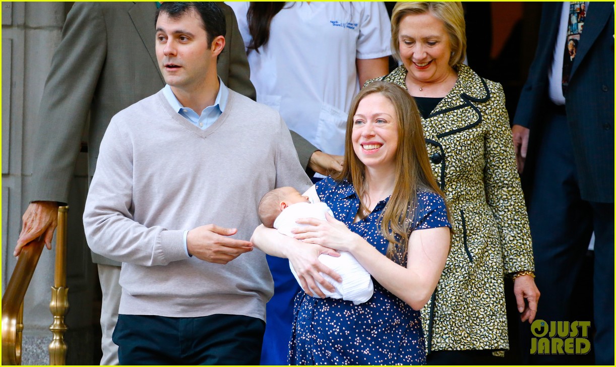 Chelsea Clinton & Family Leave Hospital with Baby Aidan!: Photo 3687451 ...