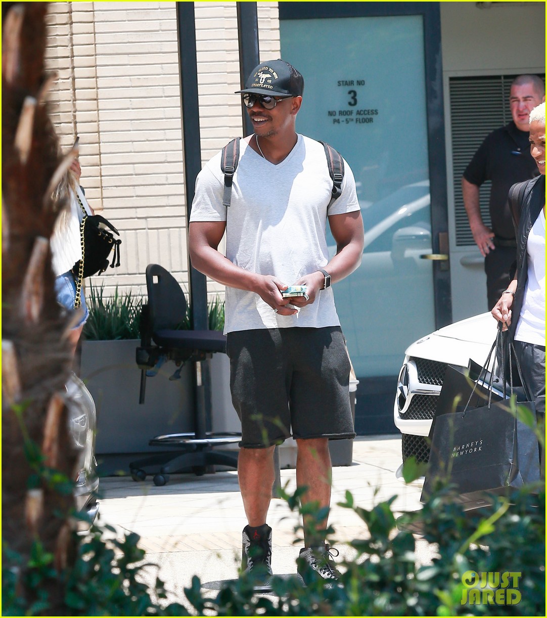 Dave Chappelle Shows Off His Buff Arms in Beverly Hills: Photo 3692422 ...