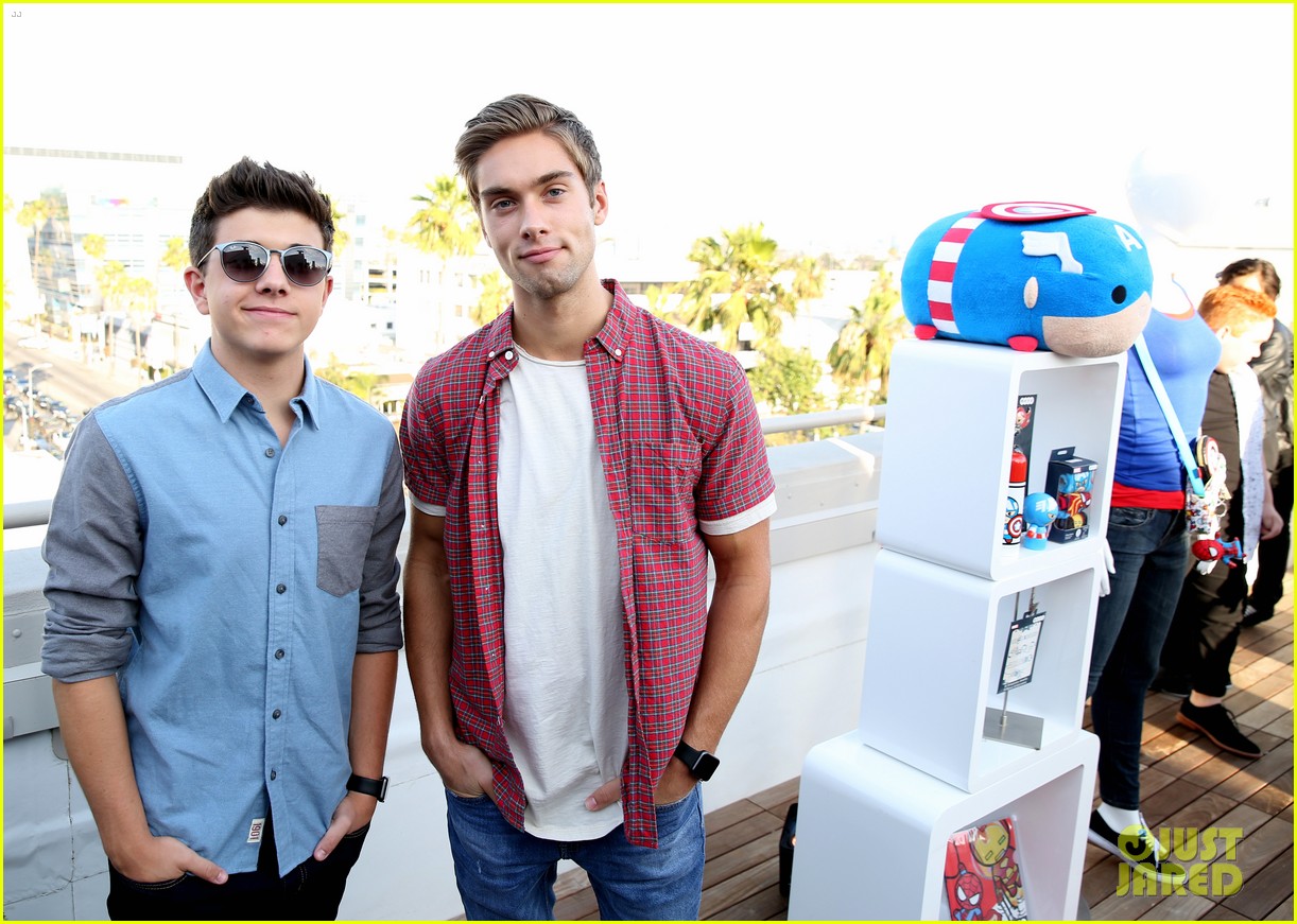 The Fosters' Hayden Byerly & Gavin MacIntosh Bring Girlfriends to JJJ's ...