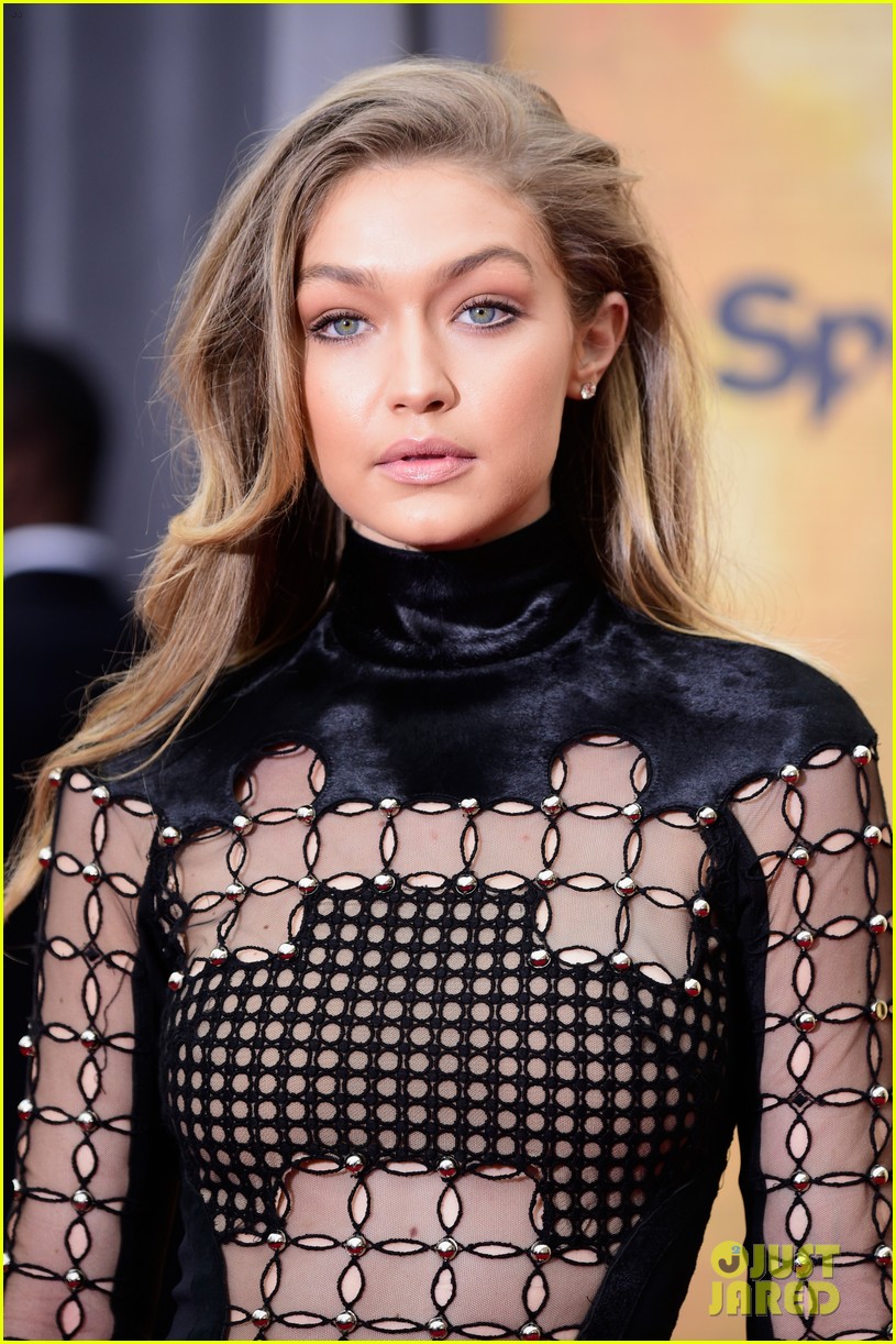 Gigi Hadid Wins 'Our New Girlfriend' at Guys' Choice Awards 2016: Photo ...